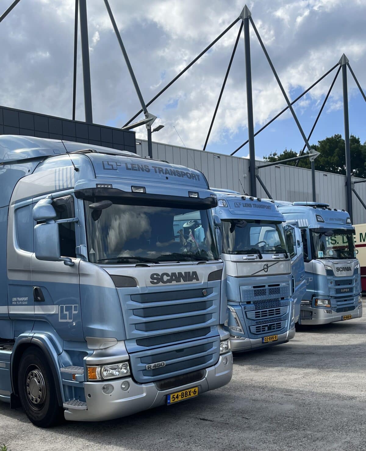 Nieuwe trailer voor Lens Transport – Lens Transport